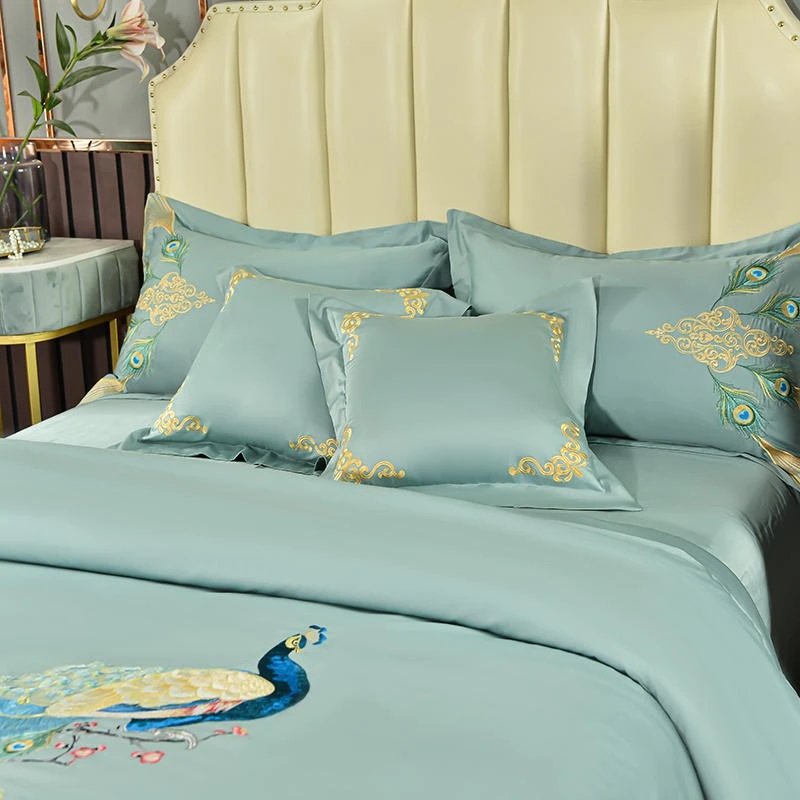 ocean-peacock-luxury-bedding-set-992110_1024x1024.jpg?v=1629341027